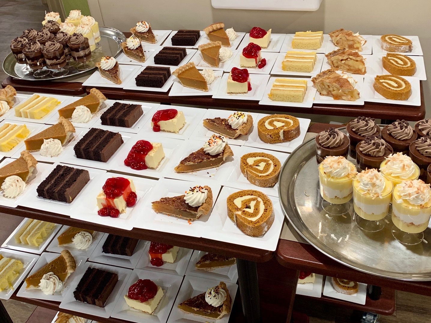 Brunswick Nursing Home Hosts Thanksgiving Meal